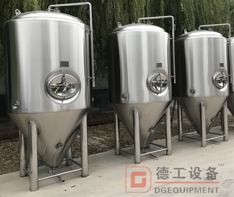 2000L stainless steel industrial fermentation tank with cooling jacket